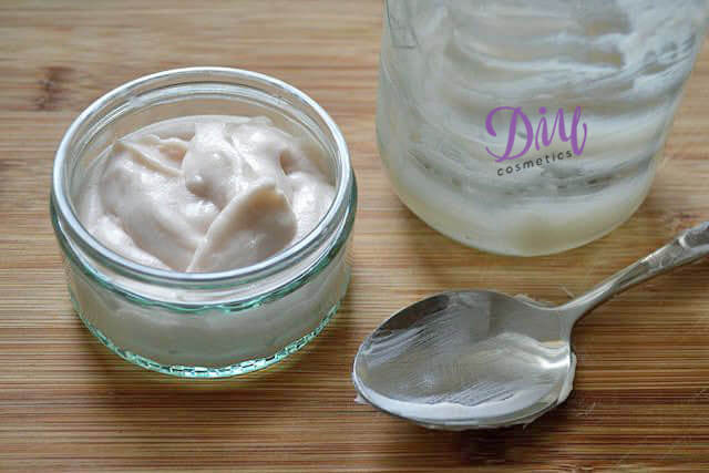 Honey and Rose Homemade Hand Cream Recipe | DIY Cosmetics